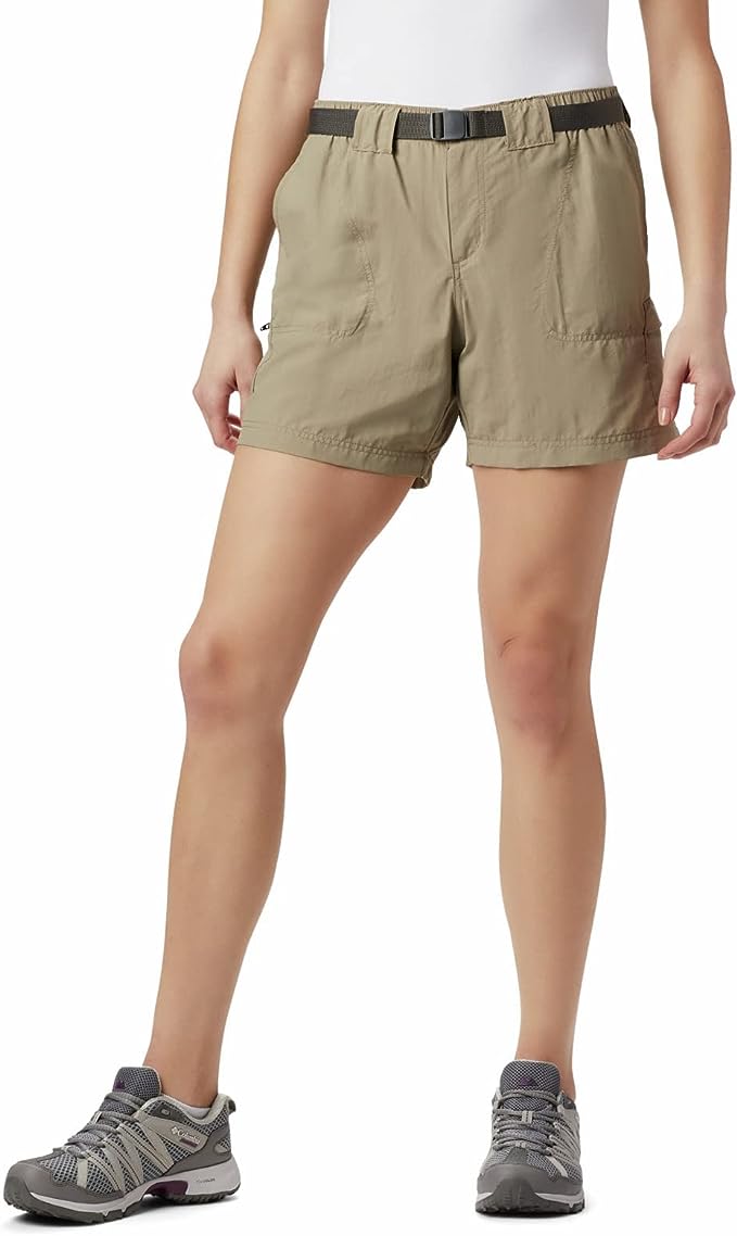 The Perfect Safari Outfits For Women - Your Travel Friends